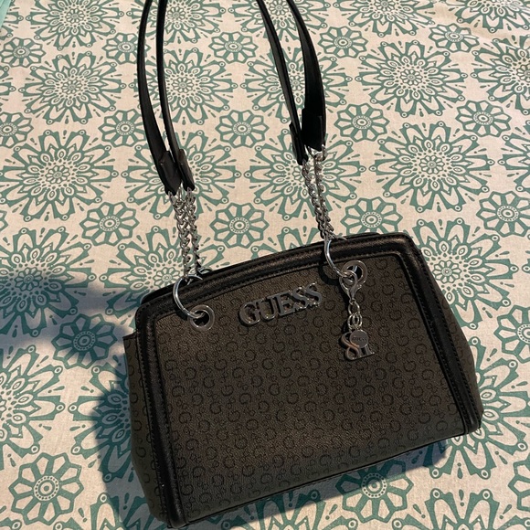 Guess | Bags | Guess Black Purse With 3 Compartiments | Poshmark